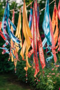 15 Wind Spinners DIY [Make Within Minutes] – craftydiyers.com