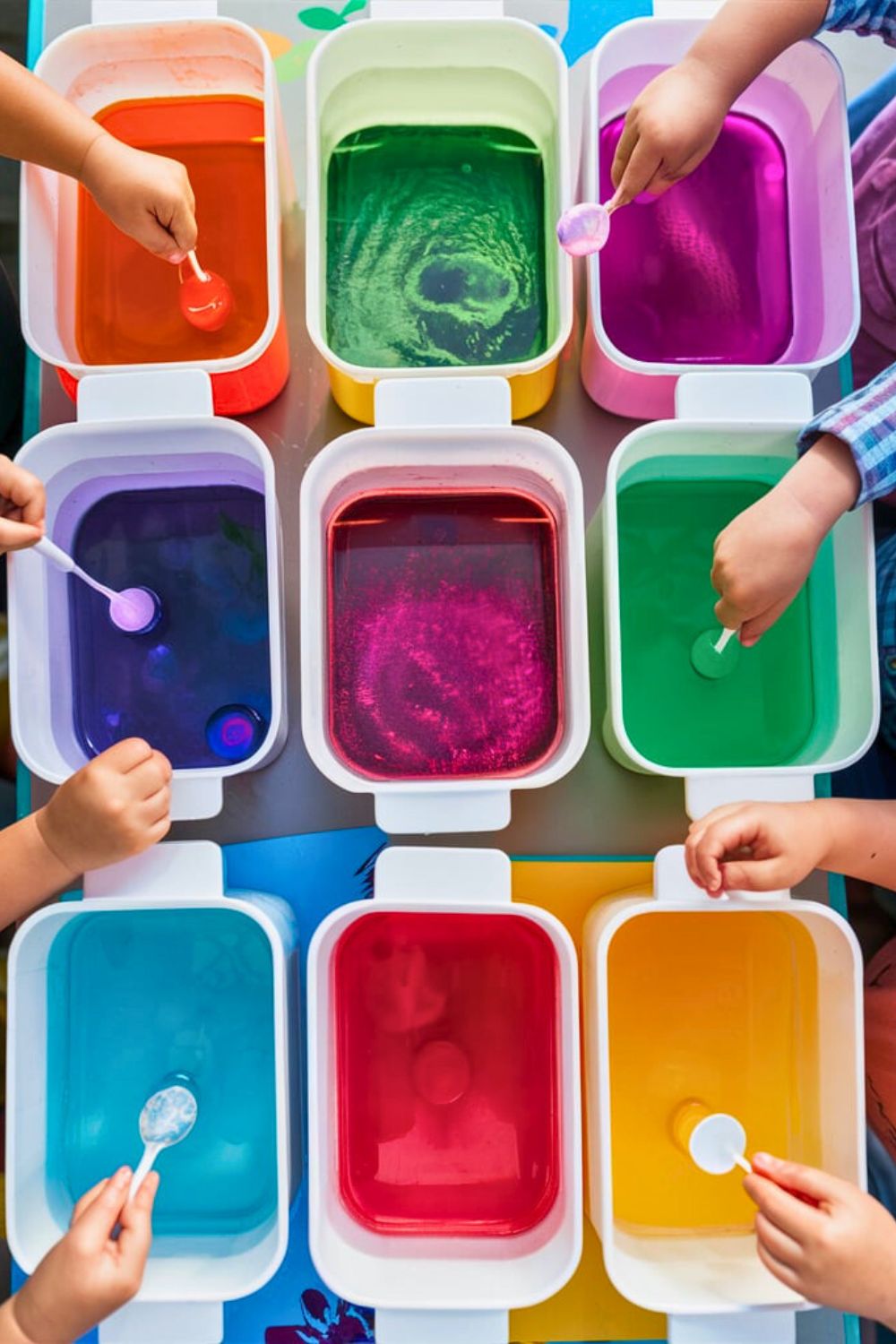 Top 15 DIY Water Table [Creative Ideas] – craftydiyers.com