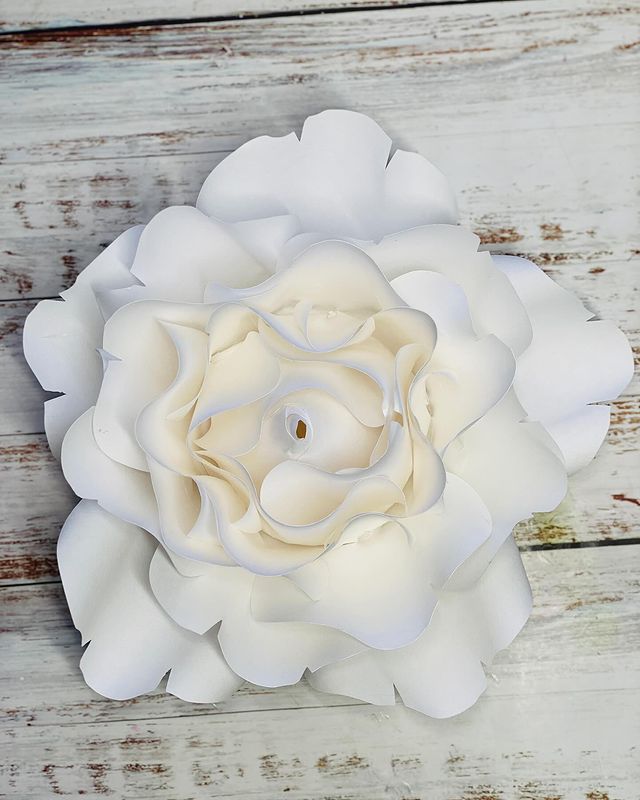 21 DIY Paper Flowers [Make Within Minutes] – craftydiyers.com