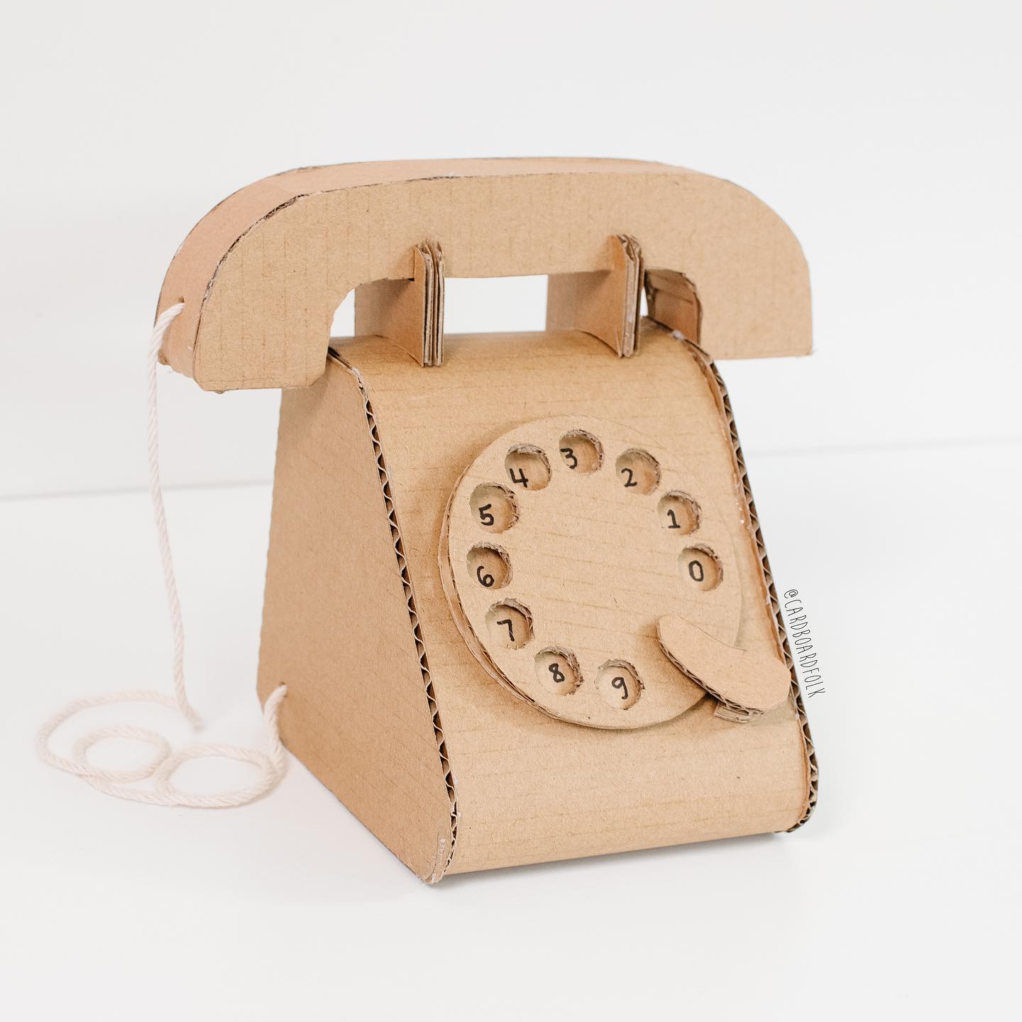 30 DIY Cardboard Toys [Make Within Minutes] – craftydiyers.com