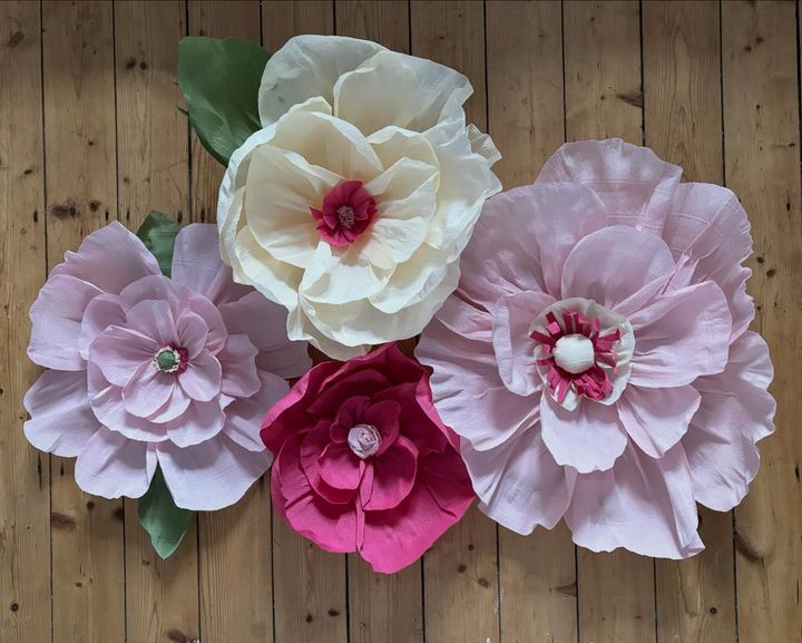 21 DIY Paper Flowers [Make Within Minutes] – craftydiyers.com