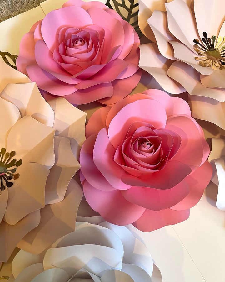 21 DIY Paper Flowers [Make Within Minutes] – craftydiyers.com